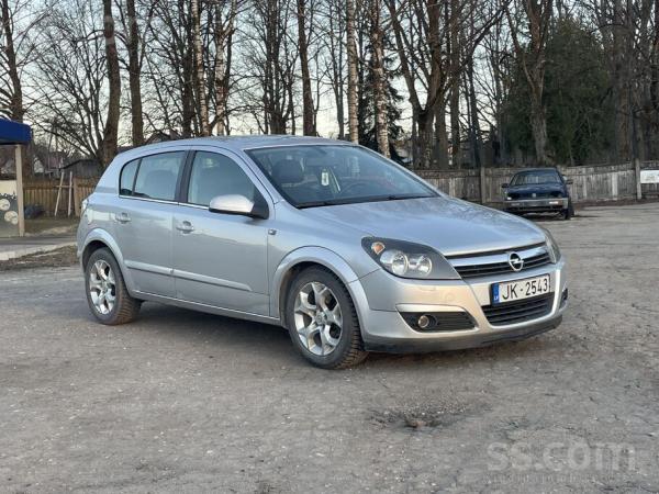Opel Astra 2005 Cēsis, ar dzinēja tilpumu 1.70 L un nobraukumu 0 tūkst. km par 1700 €, foto 2 vietnē AUTOMOTO.COM.LV