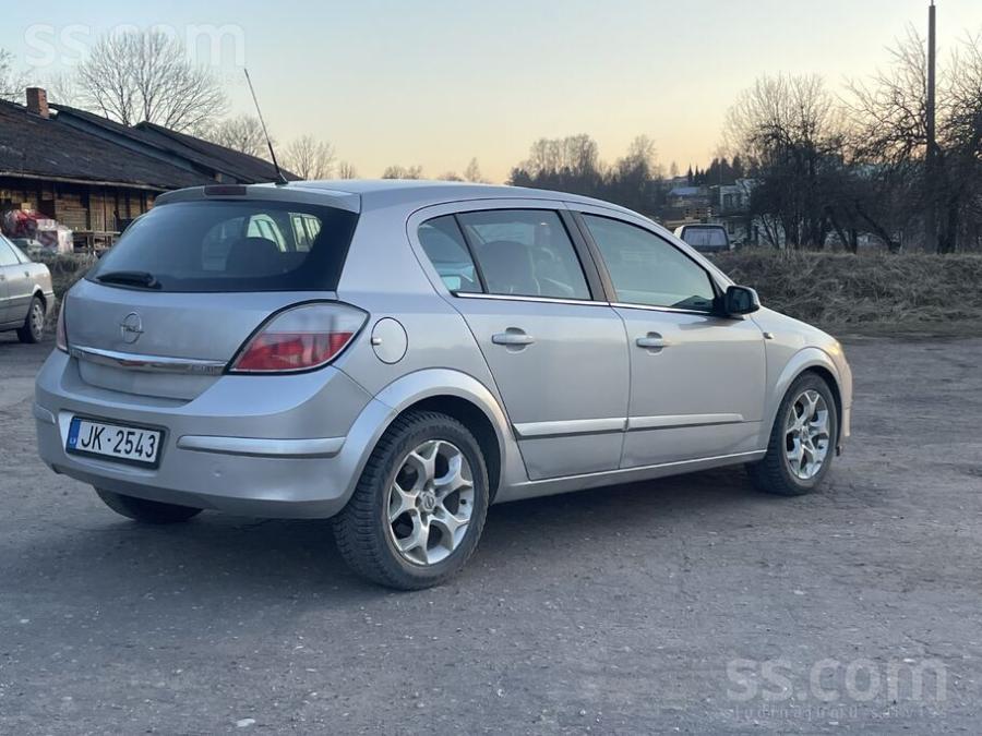 Opel Astra 2005 Cēsis, ar dzinēja tilpumu 1.70 L un nobraukumu 0 tūkst. km par 4350 €, foto 3 vietnē AUTOMOTO.COM.LV