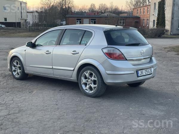Opel Astra 2005 Cēsis, ar dzinēja tilpumu 1.70 L un nobraukumu 0 tūkst. km par 1700 €, foto 4 vietnē AUTOMOTO.COM.LV