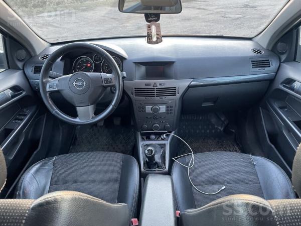 Opel Astra 2005 Cēsis, ar dzinēja tilpumu 1.70 L un nobraukumu 0 tūkst. km par 1700 €, foto 5 vietnē AUTOMOTO.COM.LV