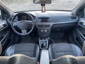 Opel Astra 2005 Cēsis, ar dzinēja tilpumu 1.70 L un nobraukumu 0 tūkst. km par 4350 €, foto 5 vietnē AUTOMOTO.COM.LV