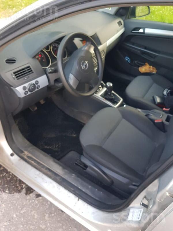 Opel Astra 2005 Jūrmala, ar dzinēja tilpumu 1.70 L un nobraukumu 344 tūkst. km par 600 €, foto 4 vietnē AUTOMOTO.COM.LV