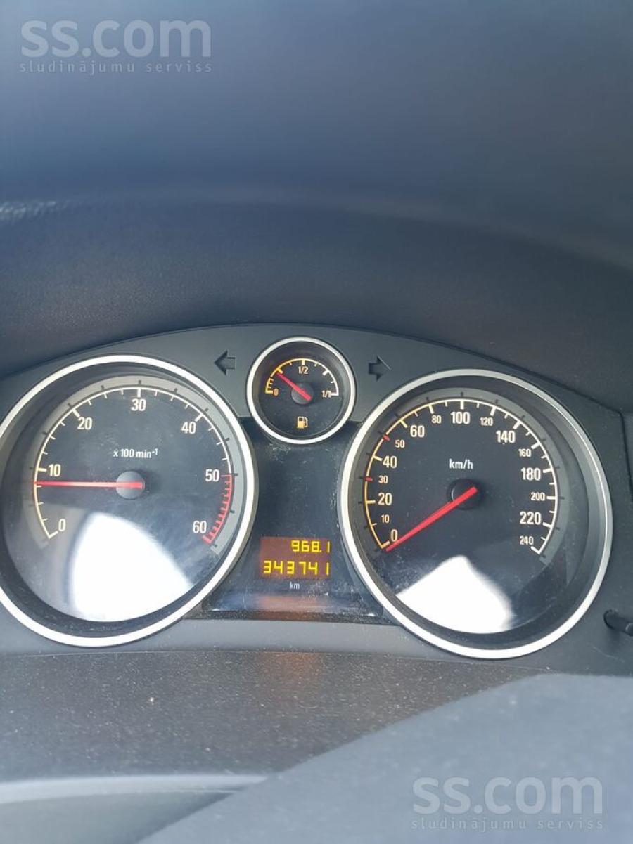 Opel Astra 2005 Jūrmala, ar dzinēja tilpumu 1.70 L un nobraukumu 344 tūkst. km par 600 €, foto 6 vietnē AUTOMOTO.COM.LV