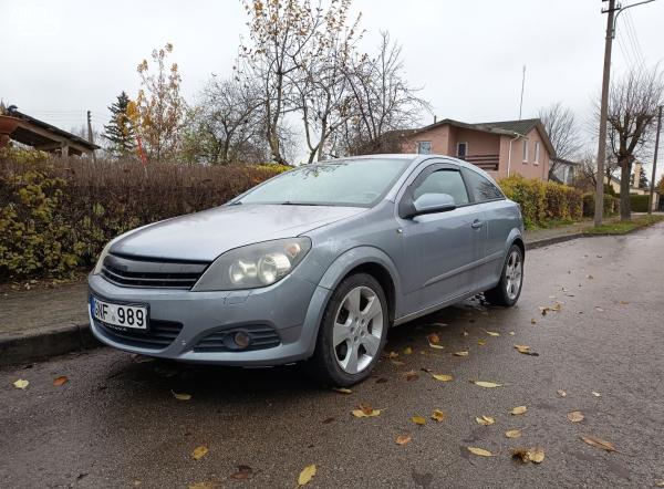 Opel Astra 2005 Naujoji Akmenė, ar dzinēja tilpumu 1.90 L un nobraukumu 263 tūkst. km par 890 €, foto 1 vietnē AUTOMOTO.COM.LV