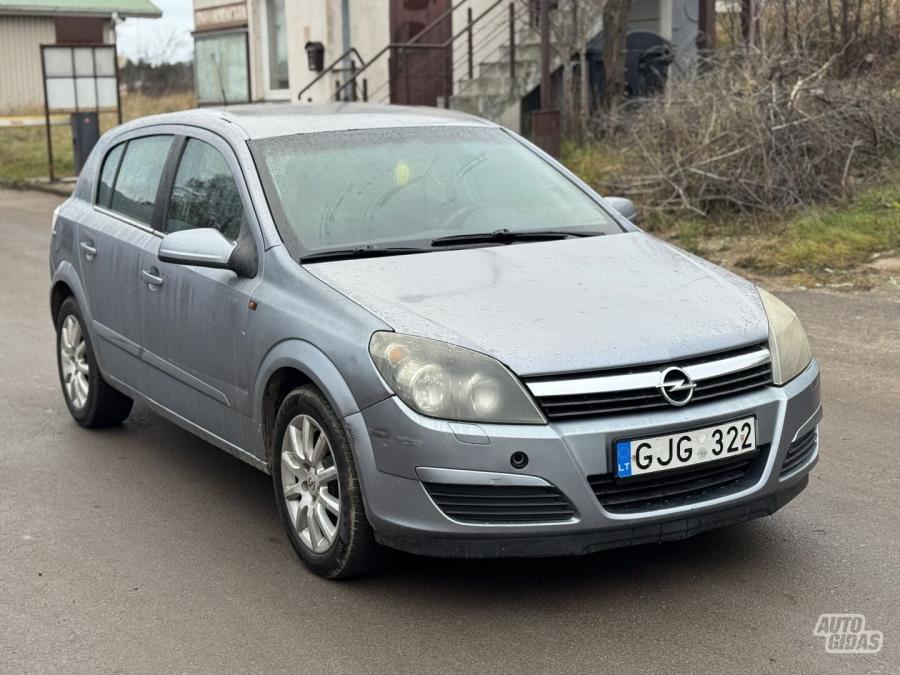 Opel Astra 2005 in Siauliai, with an engine capacity of 1.90 L and mileage of 111 thousand km for 850 €, photo 3 on AUTOMOTO.COM.LV