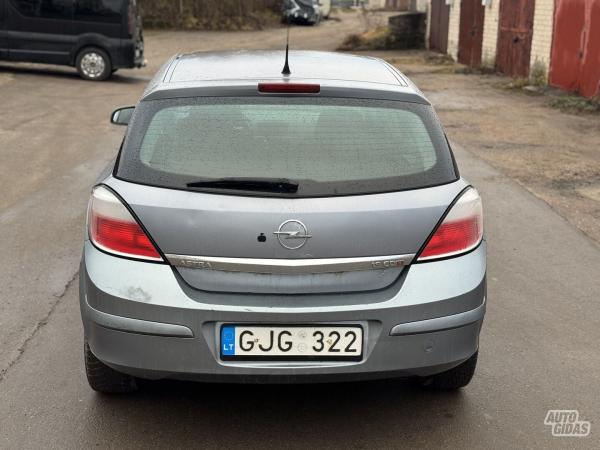 Opel Astra 2005 Šauļi, ar dzinēja tilpumu 1.90 L un nobraukumu 111 tūkst. km par 850 €, foto 4 vietnē AUTOMOTO.COM.LV