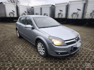 Opel Astra 2005 in Vilnius, with an engine capacity of 1.90 L and mileage of 258 thousand km for 890 €, photo 3 on AUTOMOTO.COM.LV
