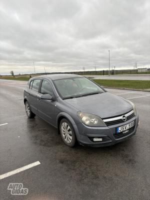 Opel Astra 2005 in Siauliai, with an engine capacity of 1.90 L and mileage of 369 thousand km for 1000 €, photo 3 on AUTOMOTO.COM.LV