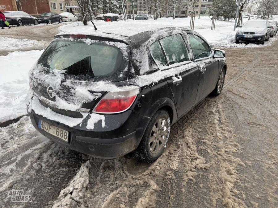 Opel Astra 2005 Viļņa, ar dzinēja tilpumu 1.70 L un nobraukumu 441 tūkst. km par 460 €, foto 6 vietnē AUTOMOTO.COM.LV