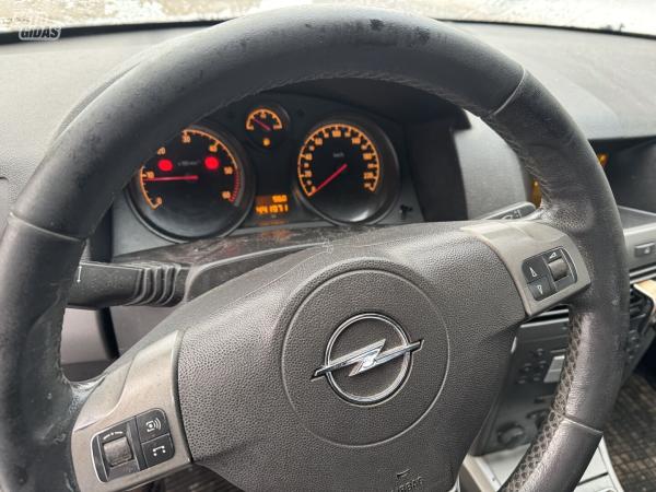 Opel Astra 2005 Viļņa, ar dzinēja tilpumu 1.70 L un nobraukumu 441 tūkst. km par 460 €, foto 10 vietnē AUTOMOTO.COM.LV