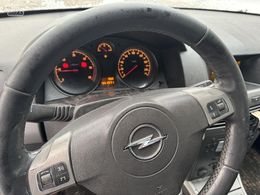 Opel Astra 2005 Viļņa, ar dzinēja tilpumu 1.70 L un nobraukumu 441 tūkst. km par 460 €, foto 10 vietnē AUTOMOTO.COM.LV