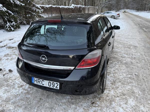 Opel Astra 2005 in Alytus, with an engine capacity of 1.70 L and mileage of 294 thousand km for 1450 €, photo 6 on AUTOMOTO.COM.LV
