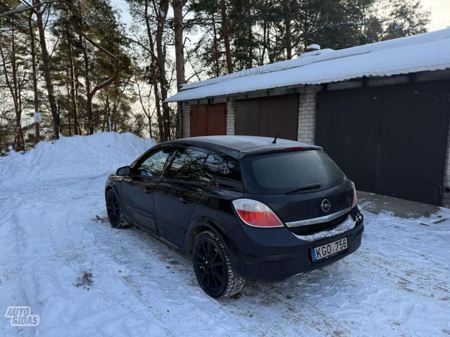 Opel Astra 2005 Viļņa, ar dzinēja tilpumu 1.70 L un nobraukumu 352 tūkst. km par 800 €, foto 4 vietnē AUTOMOTO.COM.LV