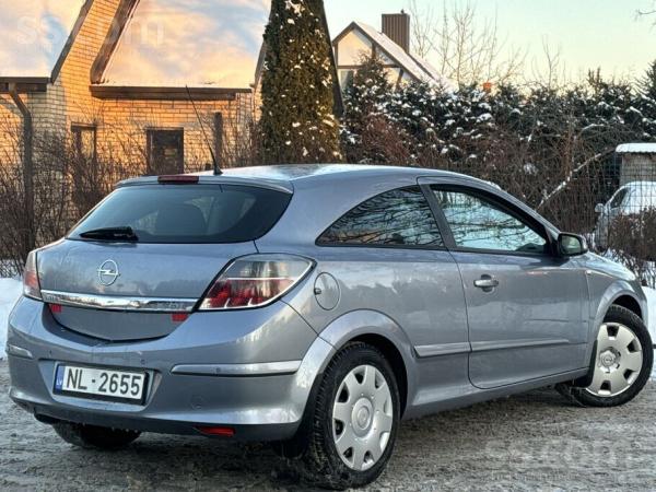 Opel Astra 2005 in Jelgava, with an engine capacity of 1.60 L and mileage of 160 thousand km for 2100 €, photo 4 on AUTOMOTO.COM.LV