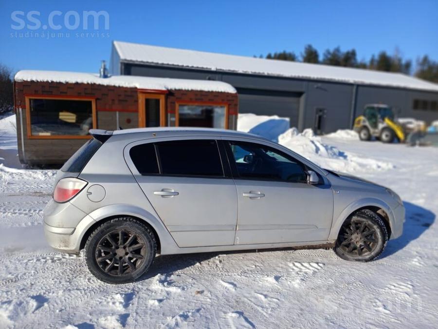 Opel Astra 2005 in Madona, with an engine capacity of 1.70 L and mileage of 357 thousand km for 1200 €, photo 4 on AUTOMOTO.COM.LV