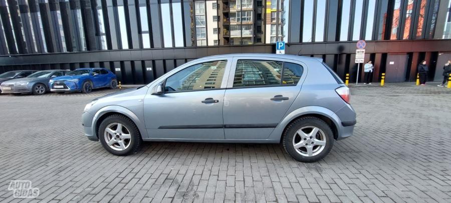 Opel Astra 2005 Viļņa, ar dzinēja tilpumu 1.60 L un nobraukumu 230 tūkst. km par 1150 €, foto 5 vietnē AUTOMOTO.COM.LV