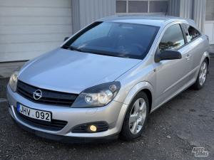 Opel Astra 2005 in Utena, with an engine capacity of 1.90 L and mileage of 338 thousand km for 1350 €, photo 2 on AUTOMOTO.COM.LV