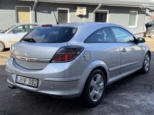 Opel Astra 2005 in Utena, with an engine capacity of 1.90 L and mileage of 338 thousand km for 1350 €, photo 6 on AUTOMOTO.COM.LV