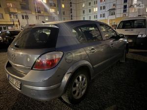 Opel Astra 2005 in Vilnius, with an engine capacity of 1.70 L and mileage of 300 thousand km for 500 €, photo 4 on AUTOMOTO.COM.LV
