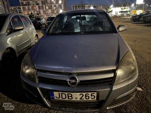 Opel Astra 2005 in Vilnius, with an engine capacity of 1.70 L and mileage of 300 thousand km for 500 €, photo 5 on AUTOMOTO.COM.LV