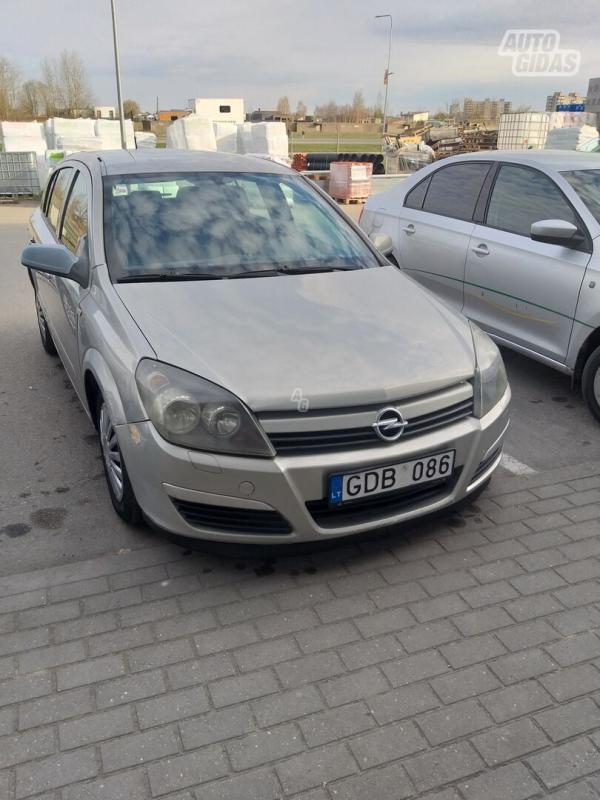 Opel Astra 2005 in Vilnius, with an engine capacity of 1.70 L and mileage of 295 thousand km for 599 €, photo 4 on AUTOMOTO.COM.LV