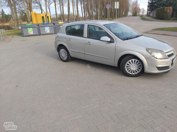 Opel Astra 2005 in Vilnius, with an engine capacity of 1.70 L and mileage of 295 thousand km for 599 €, photo 1 on AUTOMOTO.COM.LV
