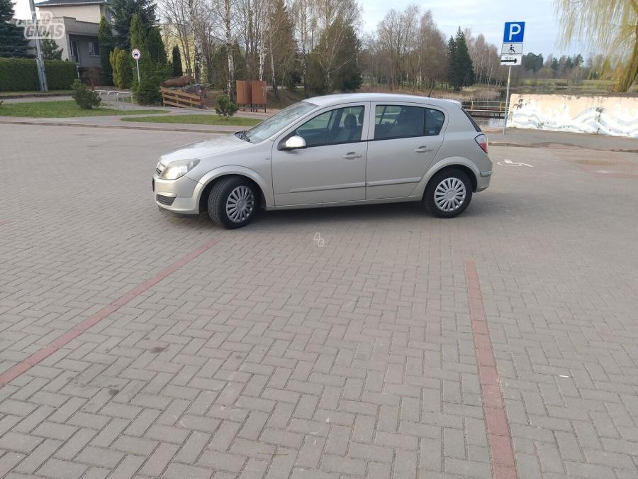 Opel Astra 2005 in Vilnius, with an engine capacity of 1.70 L and mileage of 295 thousand km for 599 €, photo 6 on AUTOMOTO.COM.LV