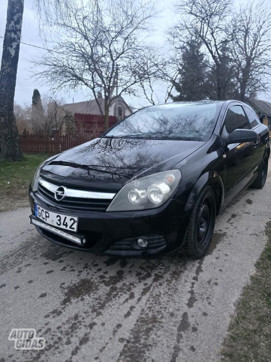 Opel Astra 2005 in Plunge, with an engine capacity of 1.90 L and mileage of 460 thousand km for 550 €, photo 4 on AUTOMOTO.COM.LV