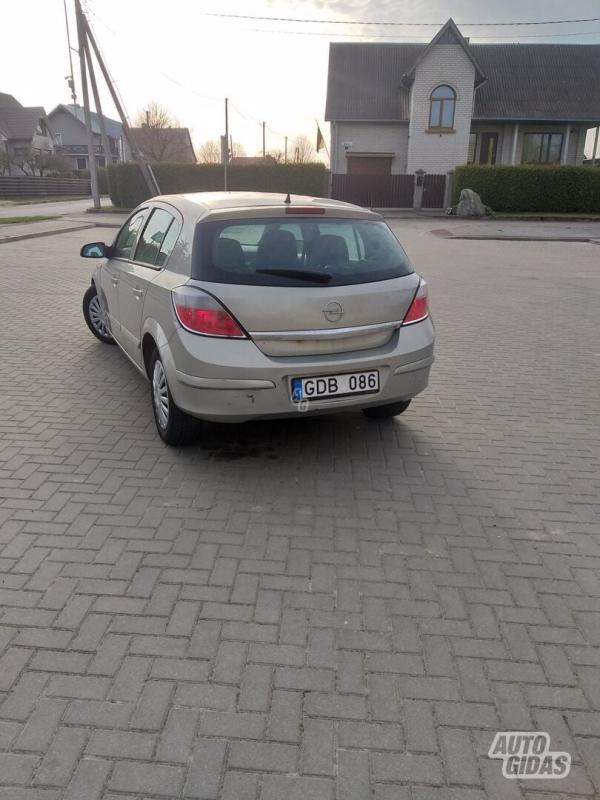 Opel Astra 2005 Viļņa, ar dzinēja tilpumu 1.70 L un nobraukumu 265 tūkst. km par 600 €, foto 2 vietnē AUTOMOTO.COM.LV