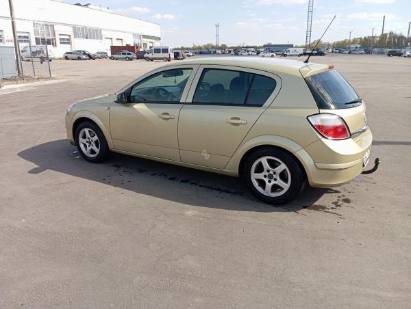Opel Astra 2005 in Panevezys, with an engine capacity of 1.70 L and mileage of 185 thousand km for 1450 €, photo 2 on AUTOMOTO.COM.LV
