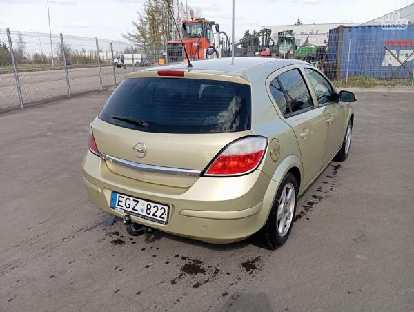 Opel Astra 2005 in Panevezys, with an engine capacity of 1.70 L and mileage of 185 thousand km for 1450 €, photo 6 on AUTOMOTO.COM.LV