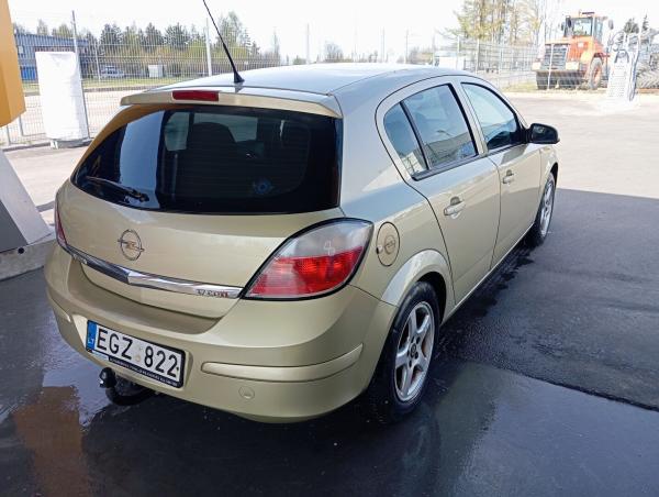 Opel Astra 2005 in Panevezys, with an engine capacity of 1.70 L and mileage of 185 thousand km for 1450 €, photo 8 on AUTOMOTO.COM.LV