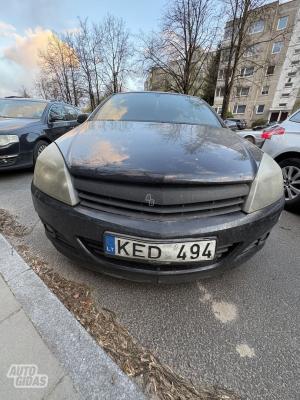 Opel Astra 2005 in Vilnius, with an engine capacity of 1.90 L and mileage of 295 thousand km for 450 €, photo 4 on AUTOMOTO.COM.LV