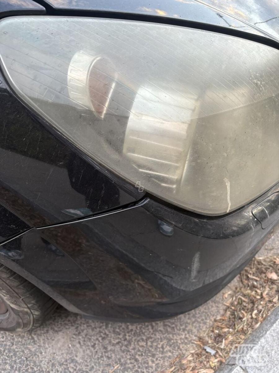 Opel Astra 2005 in Vilnius, with an engine capacity of 1.90 L and mileage of 295 thousand km for 450 €, photo 5 on AUTOMOTO.COM.LV
