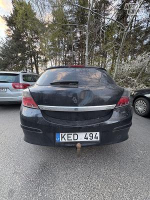 Opel Astra 2005 in Vilnius, with an engine capacity of 1.90 L and mileage of 295 thousand km for 450 €, photo 8 on AUTOMOTO.COM.LV