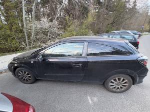 Opel Astra 2005 in Vilnius, with an engine capacity of 1.90 L and mileage of 295 thousand km for 450 €, photo 10 on AUTOMOTO.COM.LV