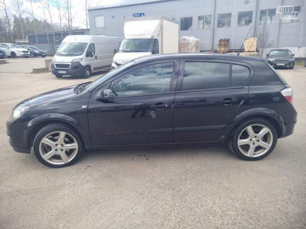 Opel Astra 2005 Viļņa, ar dzinēja tilpumu 1.60 L un nobraukumu 221 tūkst. km par 2600 €, foto 2 vietnē AUTOMOTO.COM.LV