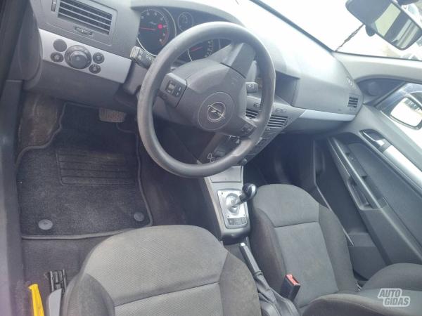Opel Astra 2005 Viļņa, ar dzinēja tilpumu 1.60 L un nobraukumu 221 tūkst. km par 2600 €, foto 8 vietnē AUTOMOTO.COM.LV