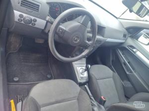 Opel Astra 2005 in Vilnius, with an engine capacity of 1.60 L and mileage of 221 thousand km for 2600 €, photo 9 on AUTOMOTO.COM.LV