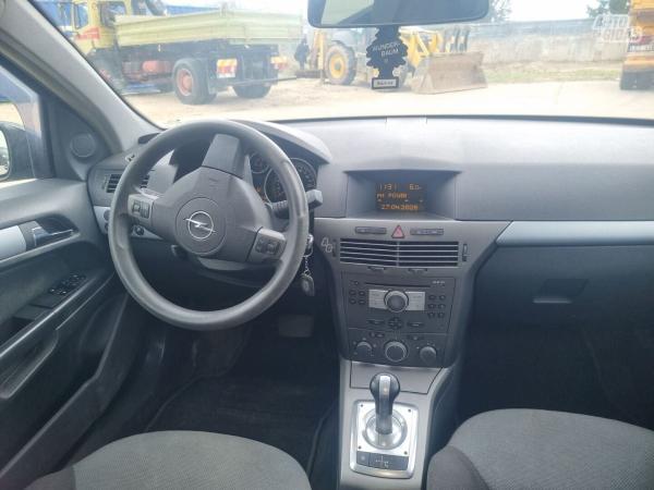 Opel Astra 2005 Viļņa, ar dzinēja tilpumu 1.60 L un nobraukumu 221 tūkst. km par 2600 €, foto 10 vietnē AUTOMOTO.COM.LV