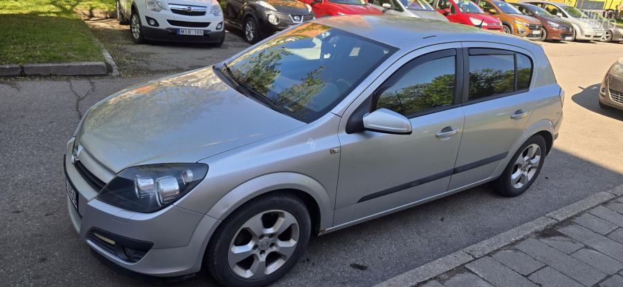 Opel Astra 2005 in Vilnius, with an engine capacity of 1.80 L and mileage of 220 thousand km for 975 €, photo 1 on AUTOMOTO.COM.LV