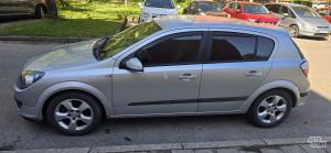 Opel Astra 2005 in Vilnius, with an engine capacity of 1.80 L and mileage of 220 thousand km for 975 €, photo 3 on AUTOMOTO.COM.LV