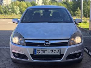 Opel Astra 2005 in Vilnius, with an engine capacity of 1.90 L and mileage of 294 thousand km for 800 €, photo 8 on AUTOMOTO.COM.LV