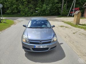 Opel Astra 2005 in Prienai, with an engine capacity of 1.60 L and mileage of 265 thousand km for 777 €, photo 7 on AUTOMOTO.COM.LV