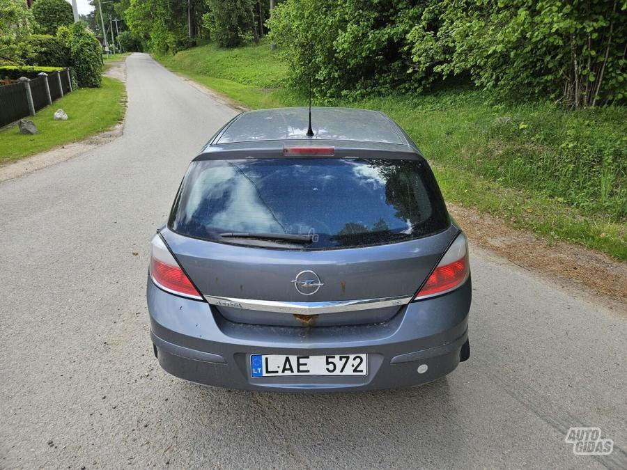 Opel Astra 2005 in Prienai, with an engine capacity of 1.60 L and mileage of 265 thousand km for 777 €, photo 10 on AUTOMOTO.COM.LV
