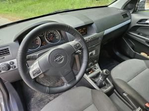 Opel Astra 2005 in Prienai, with an engine capacity of 1.60 L and mileage of 265 thousand km for 777 €, photo 16 on AUTOMOTO.COM.LV