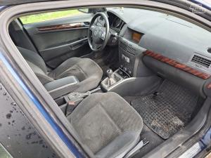 Opel Astra 2005 Mažeikiai, ar dzinēja tilpumu 1.70 L un nobraukumu 266 tūkst. km par 750 €, foto 6 vietnē AUTOMOTO.COM.LV