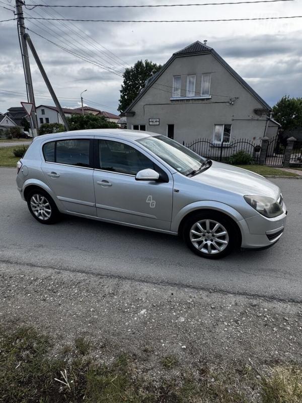 Opel Astra 2005 in Siauliai, with an engine capacity of 1.70 L and mileage of 250 thousand km for 850 €, photo 6 on AUTOMOTO.COM.LV