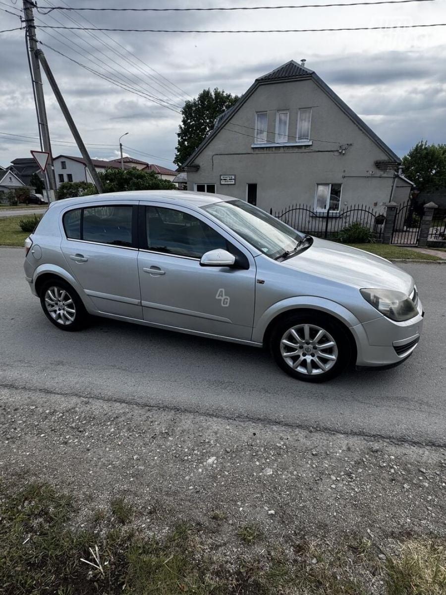Opel Astra 2005 in Siauliai, with an engine capacity of 1.70 L and mileage of 250 thousand km for 850 €, photo 7 on AUTOMOTO.COM.LV