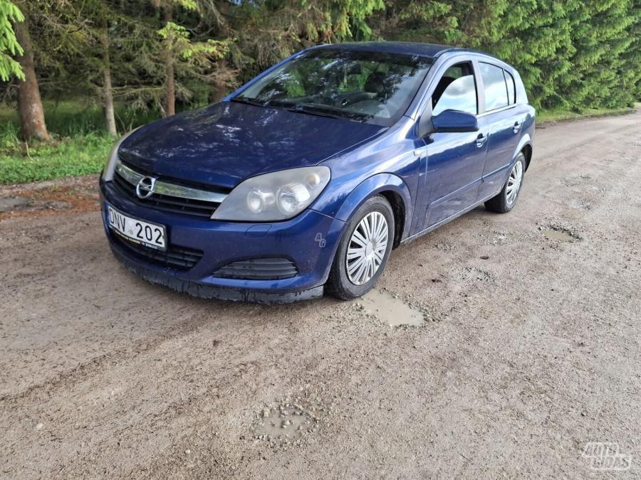 Opel Astra 2005 in Mazeikiai, with an engine capacity of 1.70 L and mileage of 256 thousand km for 750 €, photo 5 on AUTOMOTO.COM.LV